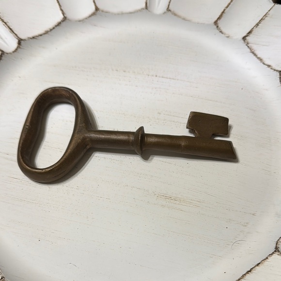Accents | Vintagestyle Brown Key Decor | Poshmark